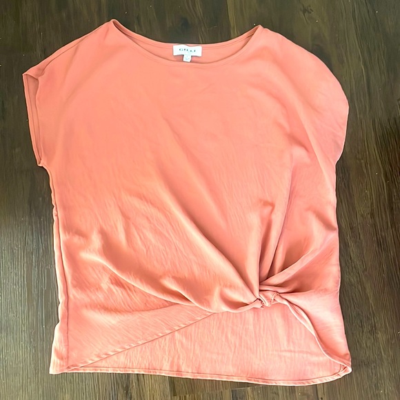 Gilli | Tops | Gilli Side Knot Top | Poshmark